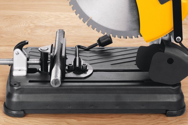 DeWALT 120 V Corded Chop Saw TOOLSiD