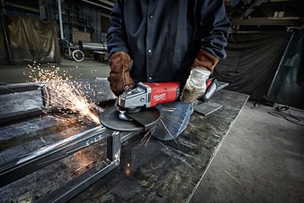 Milwaukee cordless 9 inch grinder store